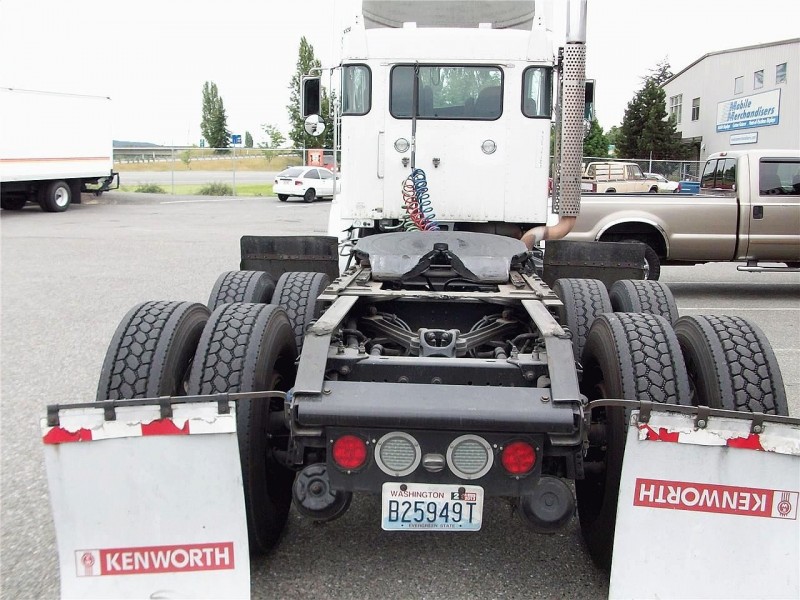 2009 KENWORTH T800B | Vehicle Details | macktrucks